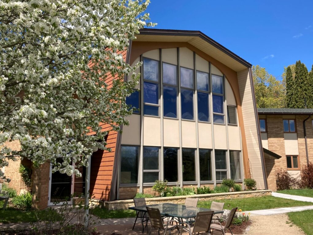 Lodging - Dunrovin | Christian Brothers Retreat Center